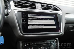 Melns Volkswagen Tiguan 2021 Rīga, ar dzinēja tilpumu 2.00 L un nobraukumu 176 tūkst. km par 22250 €, foto 21 vietnē AUTOMOTO.COM.LV