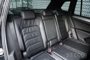 Melns Volkswagen Tiguan 2021 Rīga, ar dzinēja tilpumu 2.00 L un nobraukumu 176 tūkst. km par 22250 €, foto 29 vietnē AUTOMOTO.COM.LV