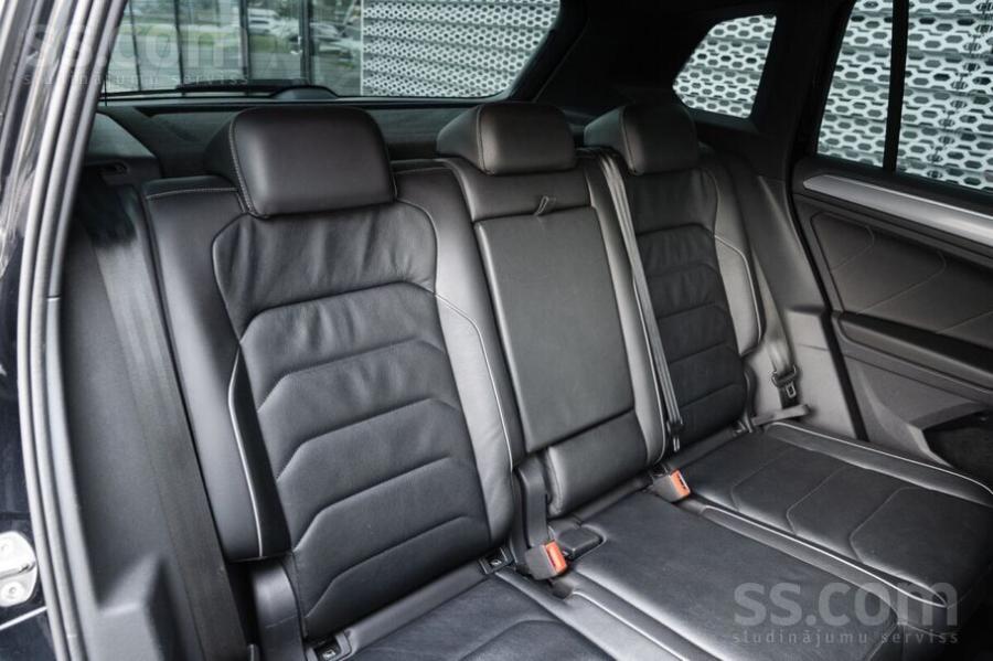 Melns Volkswagen Tiguan 2021 Rīga, ar dzinēja tilpumu 2.00 L un nobraukumu 176 tūkst. km par 22250 €, foto 29 vietnē AUTOMOTO.COM.LV