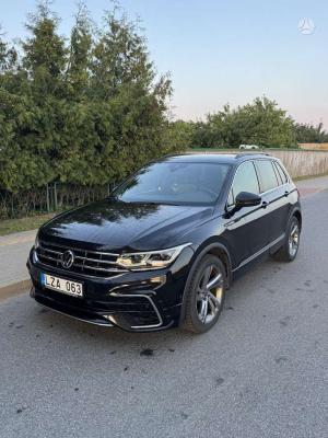 Melns Volkswagen Tiguan 2021 Mažeikiai, ar dzinēja tilpumu 1.50 L un nobraukumu 149 tūkst. km par 21000 €, foto  vietnē AUTOMOTO.COM.LV