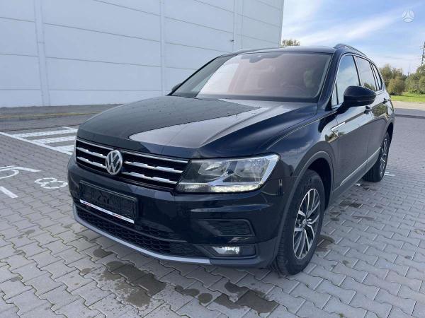 Melns Volkswagen Tiguan 2021 Kauņa, ar dzinēja tilpumu 1.97 L un nobraukumu 237 tūkst. km par 13650 €, foto 1 vietnē AUTOMOTO.COM.LV