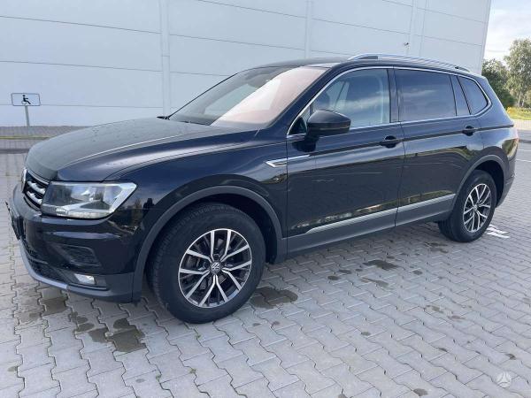 Melns Volkswagen Tiguan 2021 Kauņa, ar dzinēja tilpumu 1.97 L un nobraukumu 237 tūkst. km par 13650 €, foto 4 vietnē AUTOMOTO.COM.LV