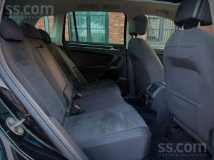 Melns Volkswagen Tiguan 2021 Rīga, ar dzinēja tilpumu 2.00 L un nobraukumu 198 tūkst. km par 21500 €, foto 24 vietnē AUTOMOTO.COM.LV