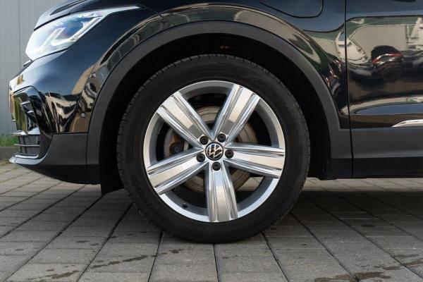 Melns Volkswagen Tiguan 2021 Viļņa, ar dzinēja tilpumu 1.40 L un nobraukumu 112 tūkst. km par 28650 €, foto 7 vietnē AUTOMOTO.COM.LV