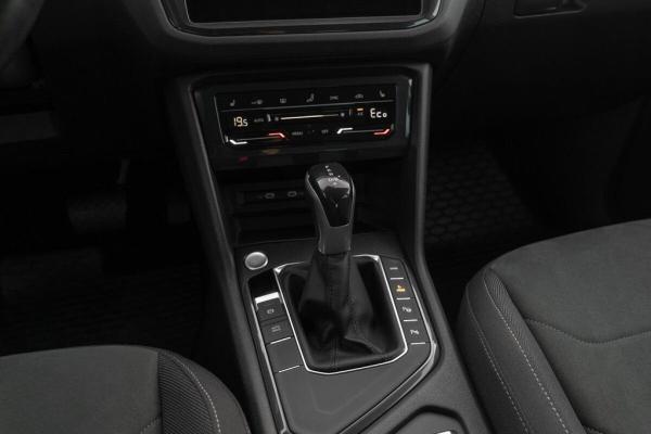 Melns Volkswagen Tiguan 2021 Viļņa, ar dzinēja tilpumu 1.40 L un nobraukumu 112 tūkst. km par 28650 €, foto 9 vietnē AUTOMOTO.COM.LV