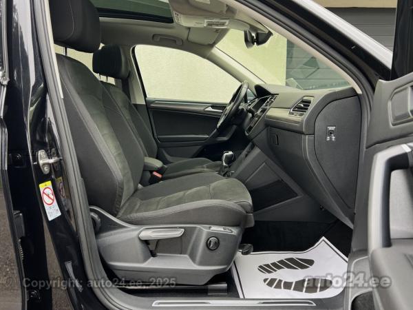 Black Volkswagen Tiguan 2022 in Parnu, with an engine capacity of 2.00 L and mileage of 107 thousand km for 35990 €, photo 11 on AUTOMOTO.COM.LV