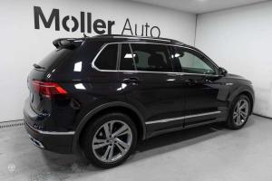 Melns Volkswagen Tiguan 2022 Viļņa, ar dzinēja tilpumu 1.50 L un nobraukumu 73 tūkst. km par 25900 €, foto 4 vietnē AUTOMOTO.COM.LV