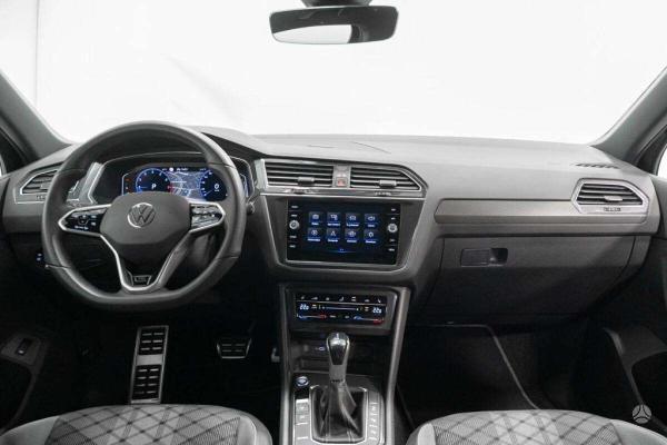 Melns Volkswagen Tiguan 2022 Viļņa, ar dzinēja tilpumu 1.50 L un nobraukumu 73 tūkst. km par 25900 €, foto 9 vietnē AUTOMOTO.COM.LV
