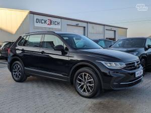 Black Volkswagen Tiguan 2022 in Kaunas, with an engine capacity of 2.00 L and mileage of 87 thousand km for 26469 €, photo  on AUTOMOTO.COM.LV
