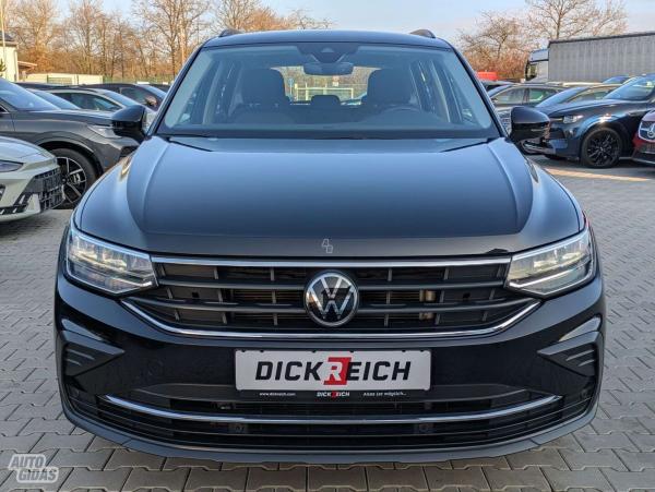 Melns Volkswagen Tiguan 2022 Kauņa, ar dzinēja tilpumu 2.00 L un nobraukumu 87 tūkst. km par 26469 €, foto 8 vietnē AUTOMOTO.COM.LV