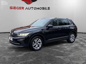 Black Volkswagen Tiguan 2022 in Kaunas, with an engine capacity of 2.00 L and mileage of 52 thousand km for 32690 €, photo  on AUTOMOTO.COM.LV