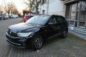 Black Volkswagen Tiguan 2022 in Kaunas, with an engine capacity of 2.00 L and mileage of 85 thousand km for 29656 €, photo  on AUTOMOTO.COM.LV
