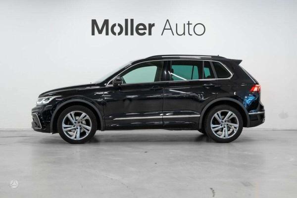 Melns Volkswagen Tiguan 2022 Viļņa, ar dzinēja tilpumu 1.50 L un nobraukumu 81 tūkst. km par 27350 €, foto 2 vietnē AUTOMOTO.COM.LV