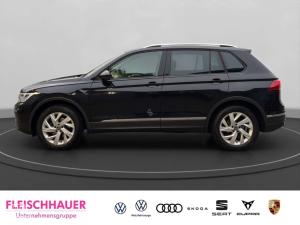 Melns Volkswagen Tiguan 2022 Kauņa, ar dzinēja tilpumu 1.50 L un nobraukumu 53 tūkst. km par 28570 €, foto 3 vietnē AUTOMOTO.COM.LV