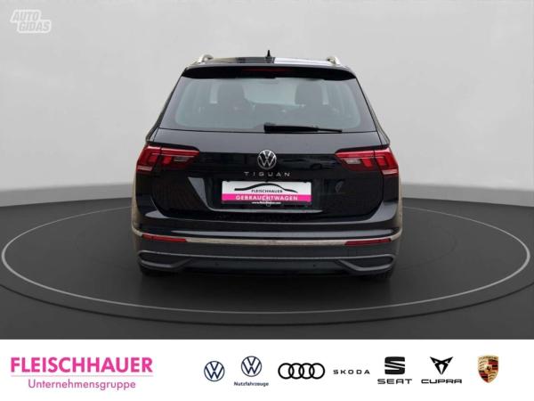 Melns Volkswagen Tiguan 2022 Kauņa, ar dzinēja tilpumu 1.50 L un nobraukumu 53 tūkst. km par 28570 €, foto 5 vietnē AUTOMOTO.COM.LV