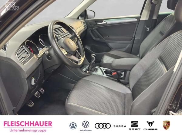Melns Volkswagen Tiguan 2022 Kauņa, ar dzinēja tilpumu 1.50 L un nobraukumu 53 tūkst. km par 28570 €, foto 9 vietnē AUTOMOTO.COM.LV