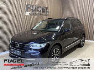 Melns Volkswagen Tiguan 2022 Kauņa, ar dzinēja tilpumu 1.50 L un nobraukumu 60 tūkst. km par 27034 €, foto  vietnē AUTOMOTO.COM.LV