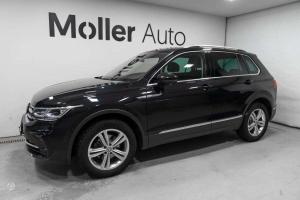 Black Volkswagen Tiguan 2022 in Vilnius, with an engine capacity of 2.00 L and mileage of 143 thousand km for 26500 €, photo 2 on AUTOMOTO.COM.LV