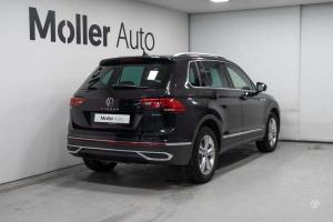Black Volkswagen Tiguan 2022 in Vilnius, with an engine capacity of 2.00 L and mileage of 143 thousand km for 26500 €, photo 4 on AUTOMOTO.COM.LV