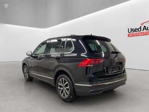 Melns Volkswagen Tiguan 2022 Marijampole, ar dzinēja tilpumu 1.50 L un nobraukumu 189 tūkst. km par 21417 €, foto 6 vietnē AUTOMOTO.COM.LV