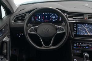 Melns Volkswagen Tiguan 2022 Viļņa, ar dzinēja tilpumu 2.00 L un nobraukumu 143 tūkst. km par 26500 €, foto 11 vietnē AUTOMOTO.COM.LV