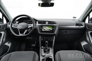 Melns Volkswagen Tiguan 2022 Rīga, ar dzinēja tilpumu 2.00 L un nobraukumu 80 tūkst. km par 29500 €, foto 7 vietnē AUTOMOTO.COM.LV