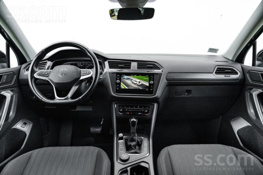 Melns Volkswagen Tiguan 2022 Rīga, ar dzinēja tilpumu 2.00 L un nobraukumu 80 tūkst. km par 29500 €, foto 7 vietnē AUTOMOTO.COM.LV