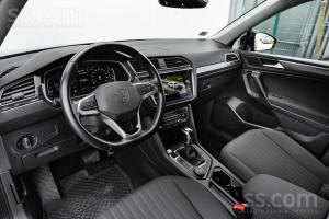Melns Volkswagen Tiguan 2022 Rīga, ar dzinēja tilpumu 2.00 L un nobraukumu 80 tūkst. km par 29500 €, foto 8 vietnē AUTOMOTO.COM.LV