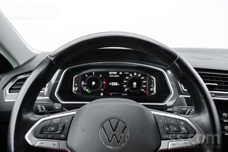 Melns Volkswagen Tiguan 2022 Rīga, ar dzinēja tilpumu 2.00 L un nobraukumu 80 tūkst. km par 29500 €, foto 10 vietnē AUTOMOTO.COM.LV