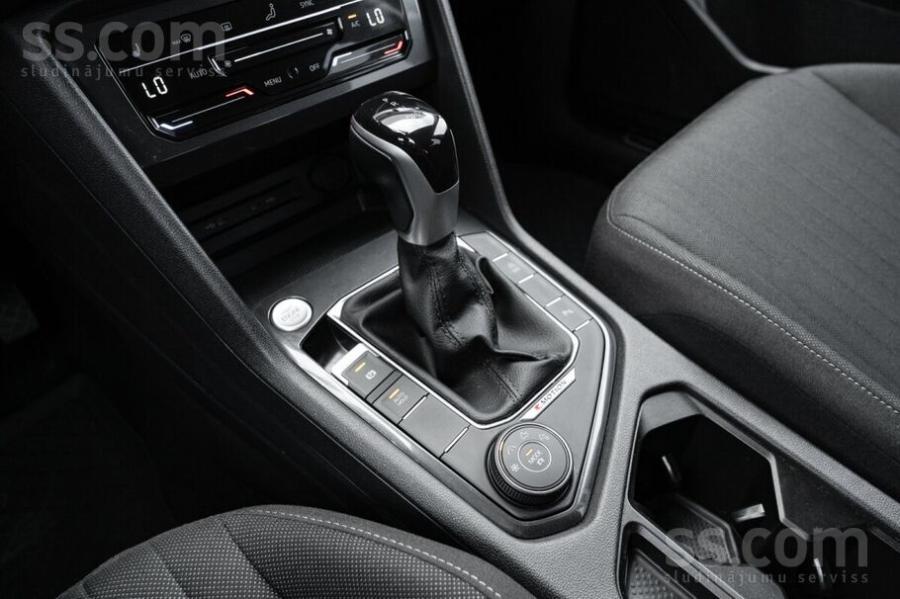 Melns Volkswagen Tiguan 2022 Rīga, ar dzinēja tilpumu 2.00 L un nobraukumu 80 tūkst. km par 29500 €, foto 13 vietnē AUTOMOTO.COM.LV