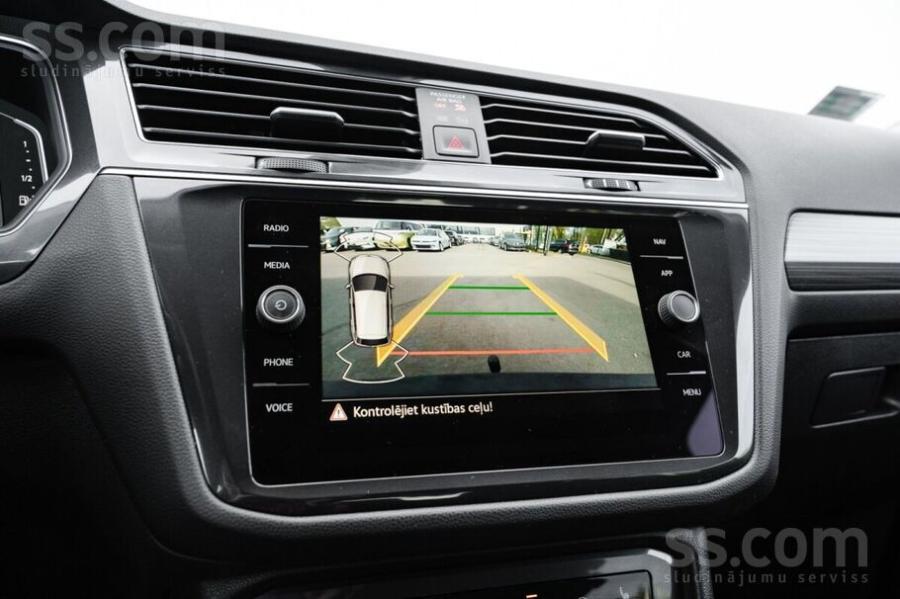 Melns Volkswagen Tiguan 2022 Rīga, ar dzinēja tilpumu 2.00 L un nobraukumu 80 tūkst. km par 29500 €, foto 15 vietnē AUTOMOTO.COM.LV