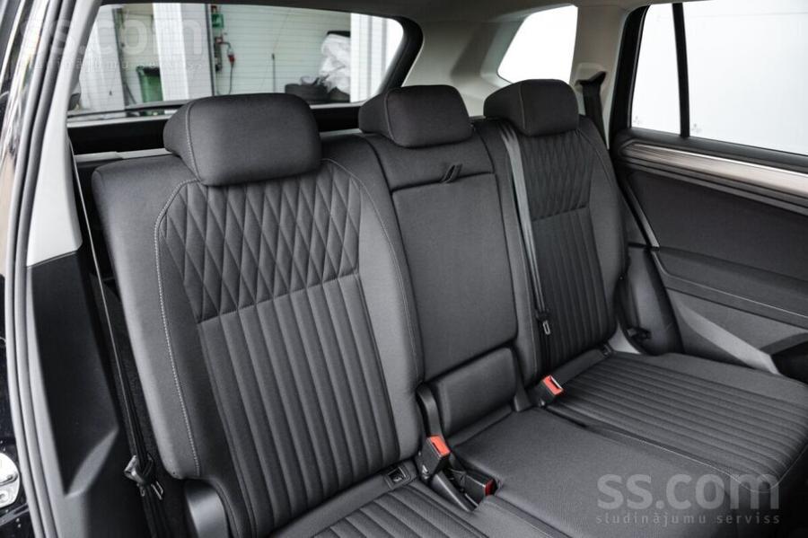 Melns Volkswagen Tiguan 2022 Rīga, ar dzinēja tilpumu 2.00 L un nobraukumu 80 tūkst. km par 29500 €, foto 23 vietnē AUTOMOTO.COM.LV