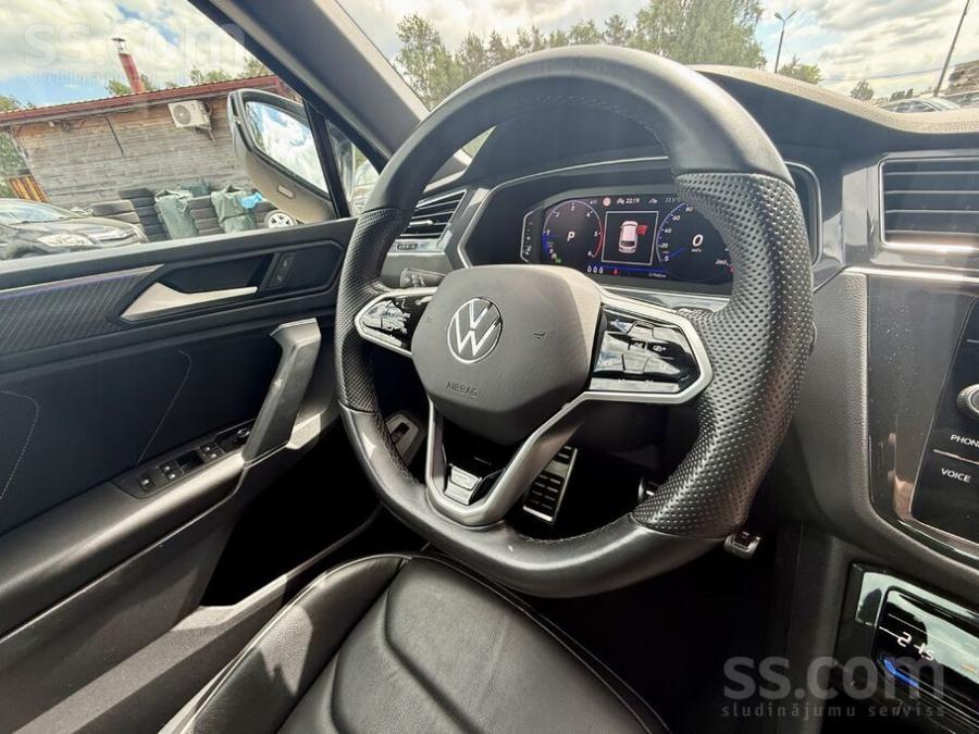 Melns Volkswagen Tiguan 2022 Rīga, ar dzinēja tilpumu 2.00 L un nobraukumu 0 tūkst. km par 35900 €, foto 16 vietnē AUTOMOTO.COM.LV