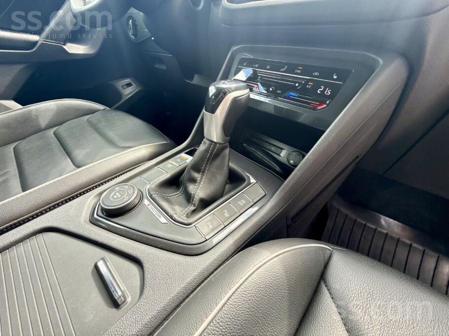 Melns Volkswagen Tiguan 2022 Rīga, ar dzinēja tilpumu 2.00 L un nobraukumu 0 tūkst. km par 35900 €, foto 17 vietnē AUTOMOTO.COM.LV