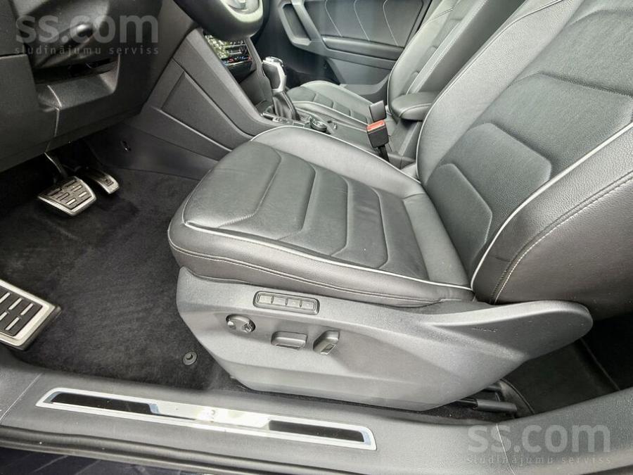 Melns Volkswagen Tiguan 2022 Rīga, ar dzinēja tilpumu 2.00 L un nobraukumu 0 tūkst. km par 35900 €, foto 20 vietnē AUTOMOTO.COM.LV