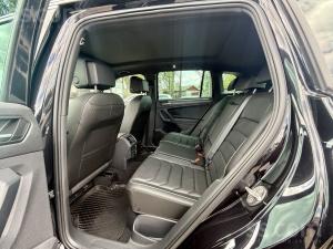 Melns Volkswagen Tiguan 2022 Rīga, ar dzinēja tilpumu 2.00 L un nobraukumu 0 tūkst. km par 35900 €, foto 36 vietnē AUTOMOTO.COM.LV