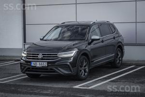 Черный Фольксваген Тигуан 2022 в Рига, объемом двигателя 2.00 л и пробегом 212 тыс. км за 23550 €, фото  на AUTOMOTO.COM.LV