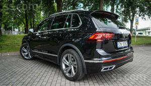 Black Volkswagen Tiguan 2022 in Riga, with an engine capacity of 1.50 L and mileage of 154 thousand km for 25450 €, photo 7 on AUTOMOTO.COM.LV