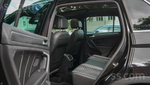Black Volkswagen Tiguan 2022 in Riga, with an engine capacity of 1.50 L and mileage of 154 thousand km for 25450 €, photo 11 on AUTOMOTO.COM.LV