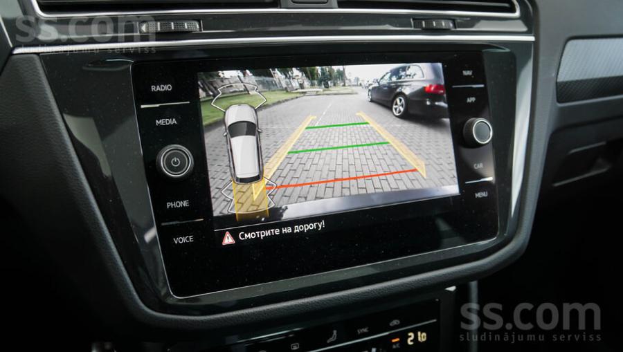 Black Volkswagen Tiguan 2022 in Riga, with an engine capacity of 1.50 L and mileage of 154 thousand km for 25450 €, photo 24 on AUTOMOTO.COM.LV
