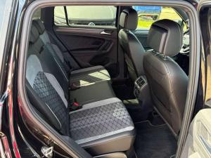 Black Volkswagen Tiguan 2022 in Vilnius, with an engine capacity of 1.40 L and mileage of 197 thousand km for 19300 €, photo 15 on AUTOMOTO.COM.LV