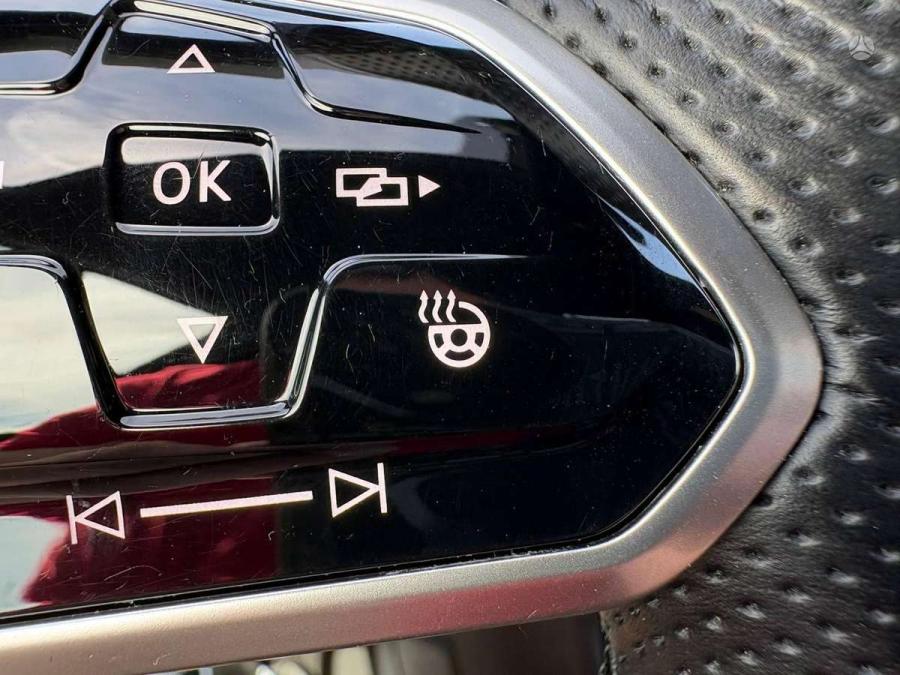 Black Volkswagen Tiguan 2022 in Vilnius, with an engine capacity of 1.40 L and mileage of 197 thousand km for 19300 €, photo 18 on AUTOMOTO.COM.LV