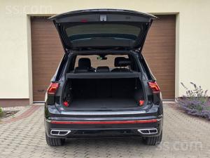 Black Volkswagen Tiguan 2022 in Riga, with an engine capacity of 1.40 L and mileage of 77 thousand km for 27950 €, photo 10 on AUTOMOTO.COM.LV