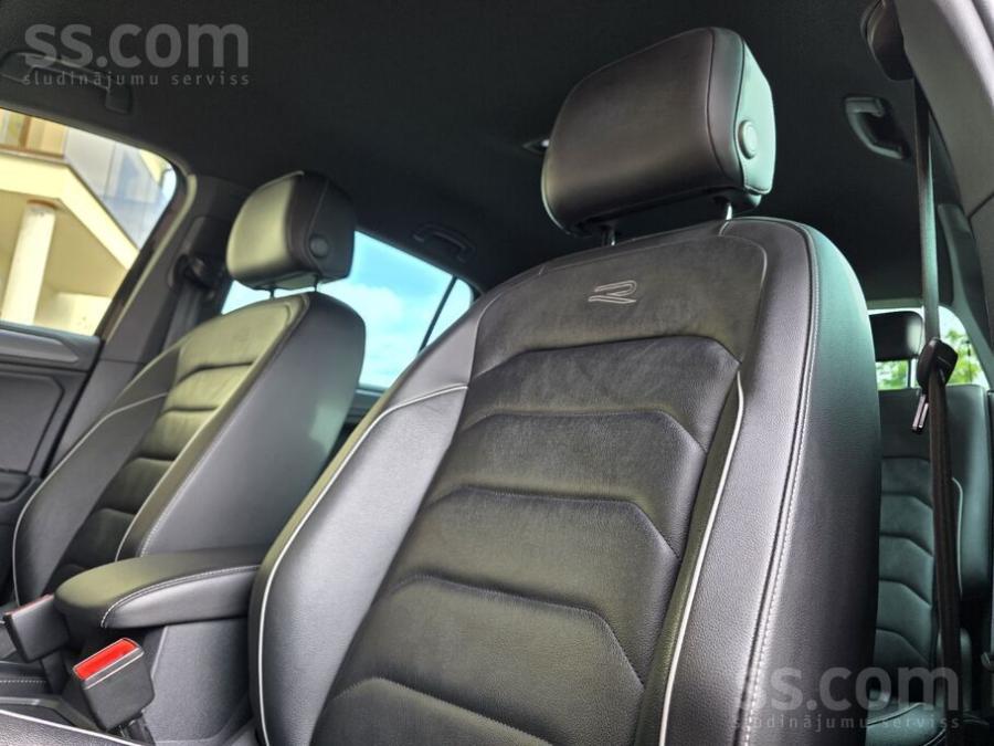 Black Volkswagen Tiguan 2022 in Riga, with an engine capacity of 1.40 L and mileage of 77 thousand km for 27950 €, photo 15 on AUTOMOTO.COM.LV