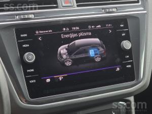 Black Volkswagen Tiguan 2022 in Riga, with an engine capacity of 1.40 L and mileage of 77 thousand km for 27950 €, photo 27 on AUTOMOTO.COM.LV