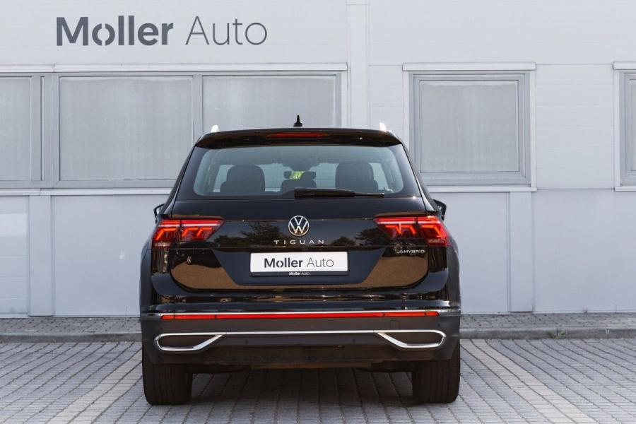 Melns Volkswagen Tiguan 2022 Ventspils, ar dzinēja tilpumu 1.40 L un nobraukumu 112 tūkst. km par 26450 €, foto 5 vietnē AUTOMOTO.COM.LV