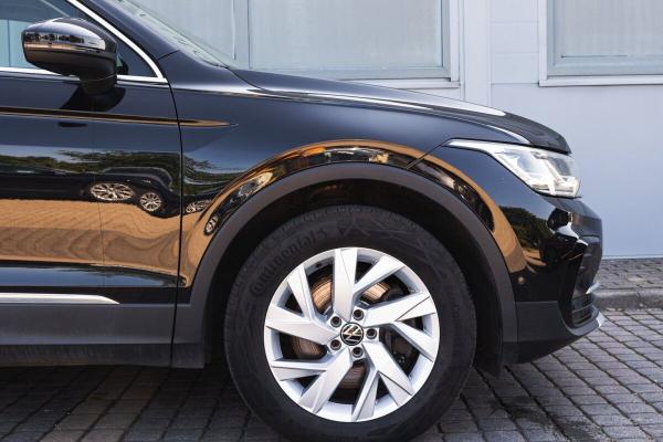 Melns Volkswagen Tiguan 2022 Ventspils, ar dzinēja tilpumu 1.40 L un nobraukumu 112 tūkst. km par 26450 €, foto 9 vietnē AUTOMOTO.COM.LV