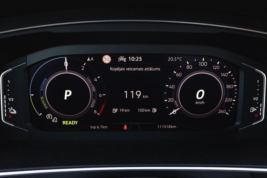 Melns Volkswagen Tiguan 2022 Ventspils, ar dzinēja tilpumu 1.40 L un nobraukumu 112 tūkst. km par 26450 €, foto 21 vietnē AUTOMOTO.COM.LV