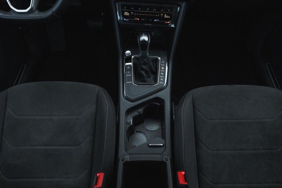 Melns Volkswagen Tiguan 2022 Ventspils, ar dzinēja tilpumu 1.40 L un nobraukumu 112 tūkst. km par 26450 €, foto 29 vietnē AUTOMOTO.COM.LV