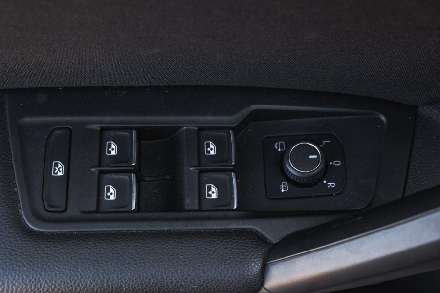 Melns Volkswagen Tiguan 2022 Ventspils, ar dzinēja tilpumu 1.40 L un nobraukumu 112 tūkst. km par 26450 €, foto 34 vietnē AUTOMOTO.COM.LV